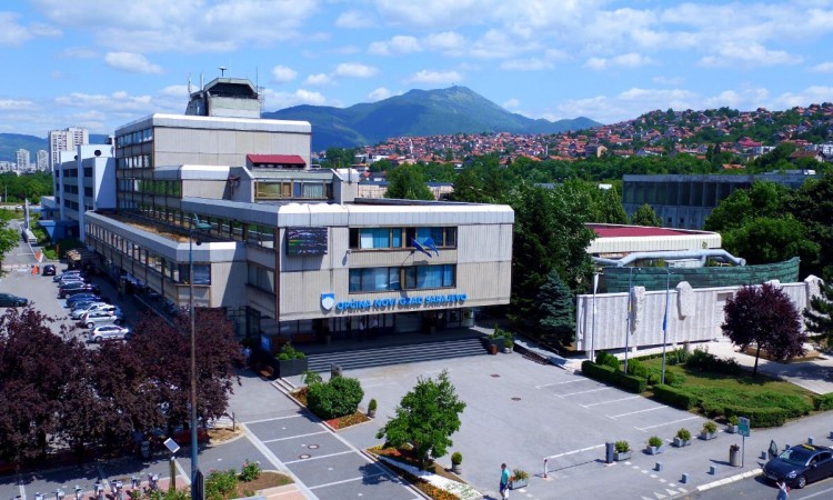 Općina Novi Grad: Administraciji smanjene plaće za 12% – Index.ba